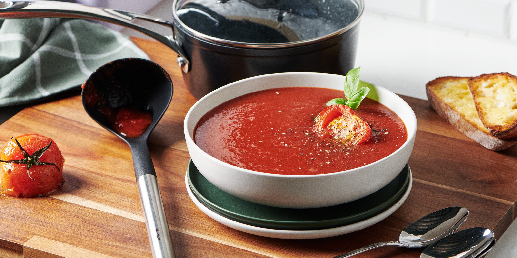 Velvety Smooth Tomato Soup – salt&pepper